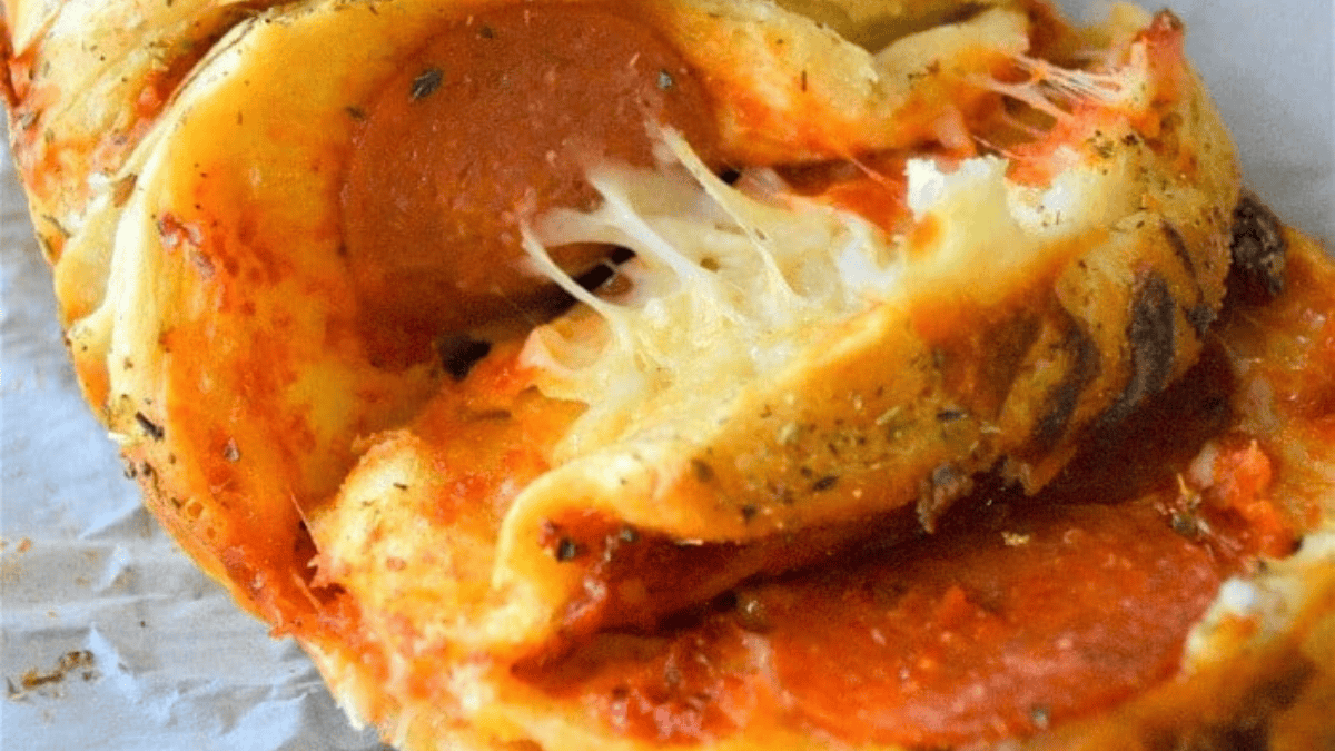 28 Homemade Pizza Recipes - Blues Best Life