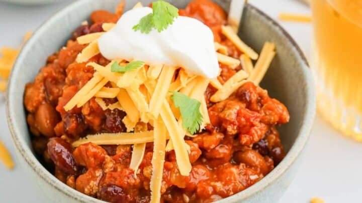 20 Hearty Chili Recipes For Cold Weather - Blues Best Life