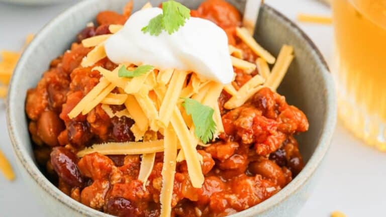 20 Hearty Chili Recipes For Cold Weather - Blues Best Life