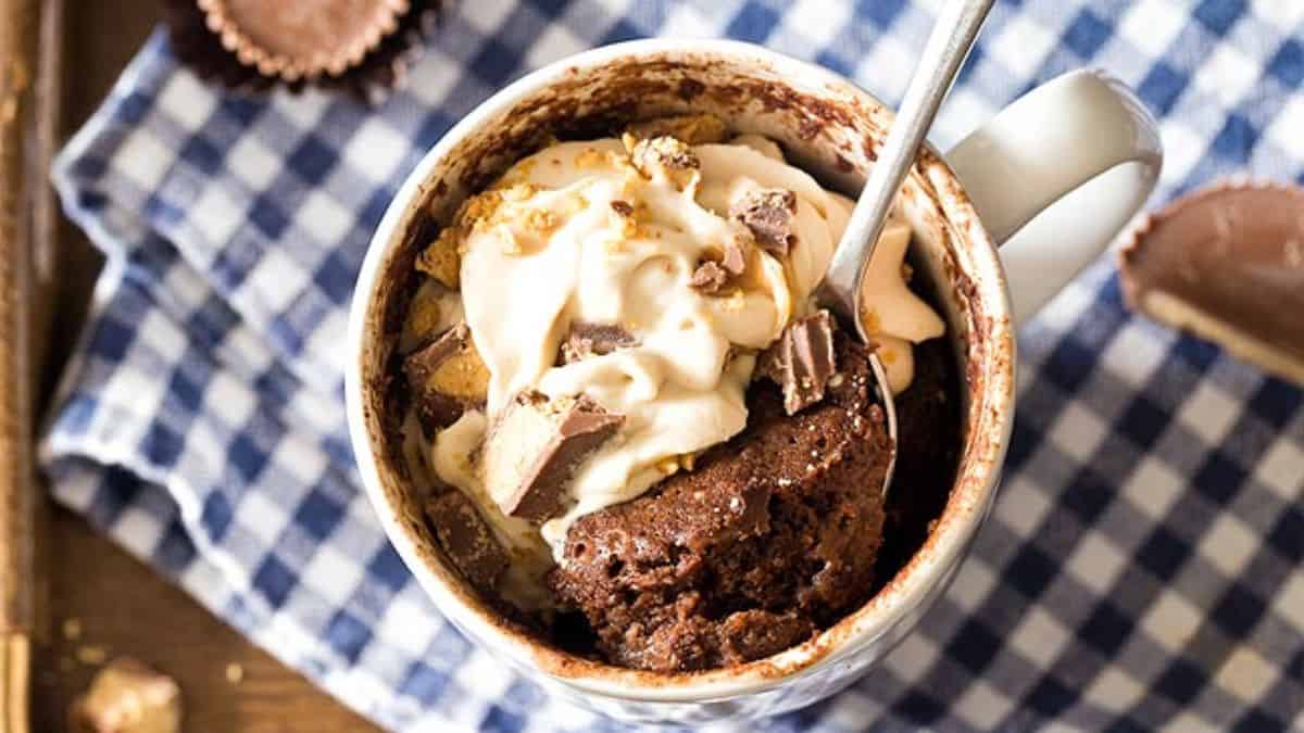 11 Quick Microwave Mug Cake Recipes - Blues Best Life