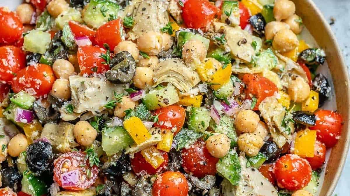 13 Easy Potluck Salads For A Crowd - Blues Best Life