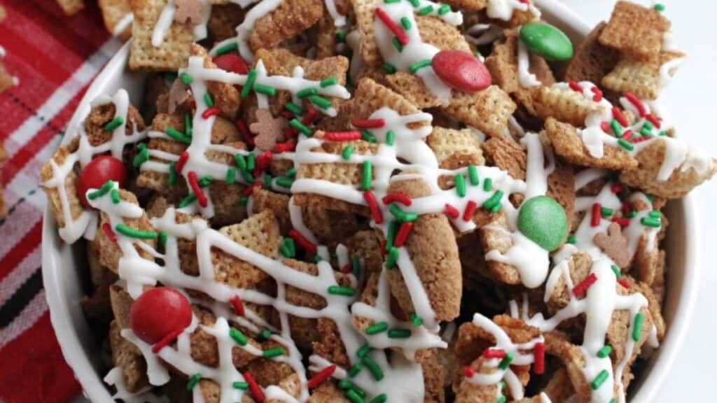 12 Christmas Snack Mix Recipes - Blues Best Life